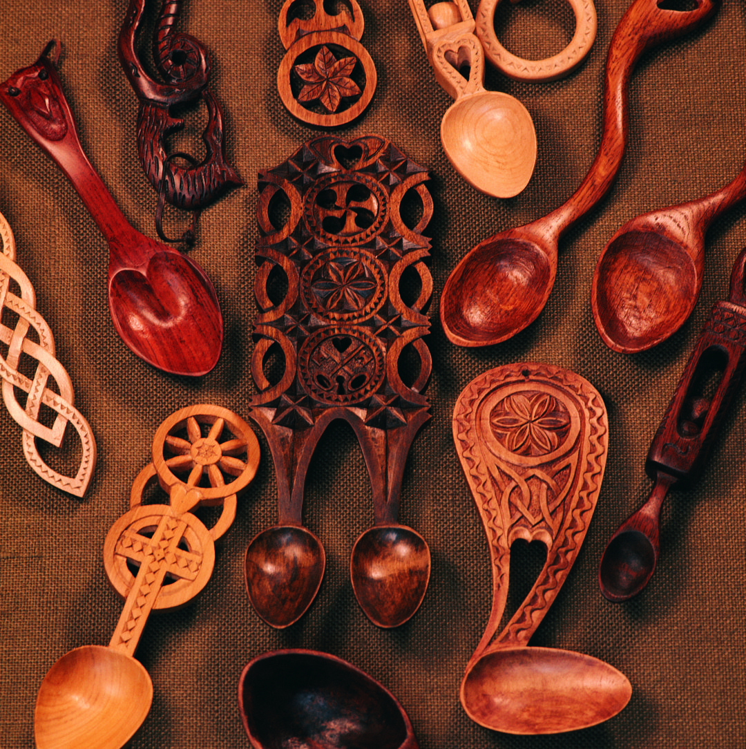 The Beautiful Welsh Love Spoons Tradition - Isle Inn Tours